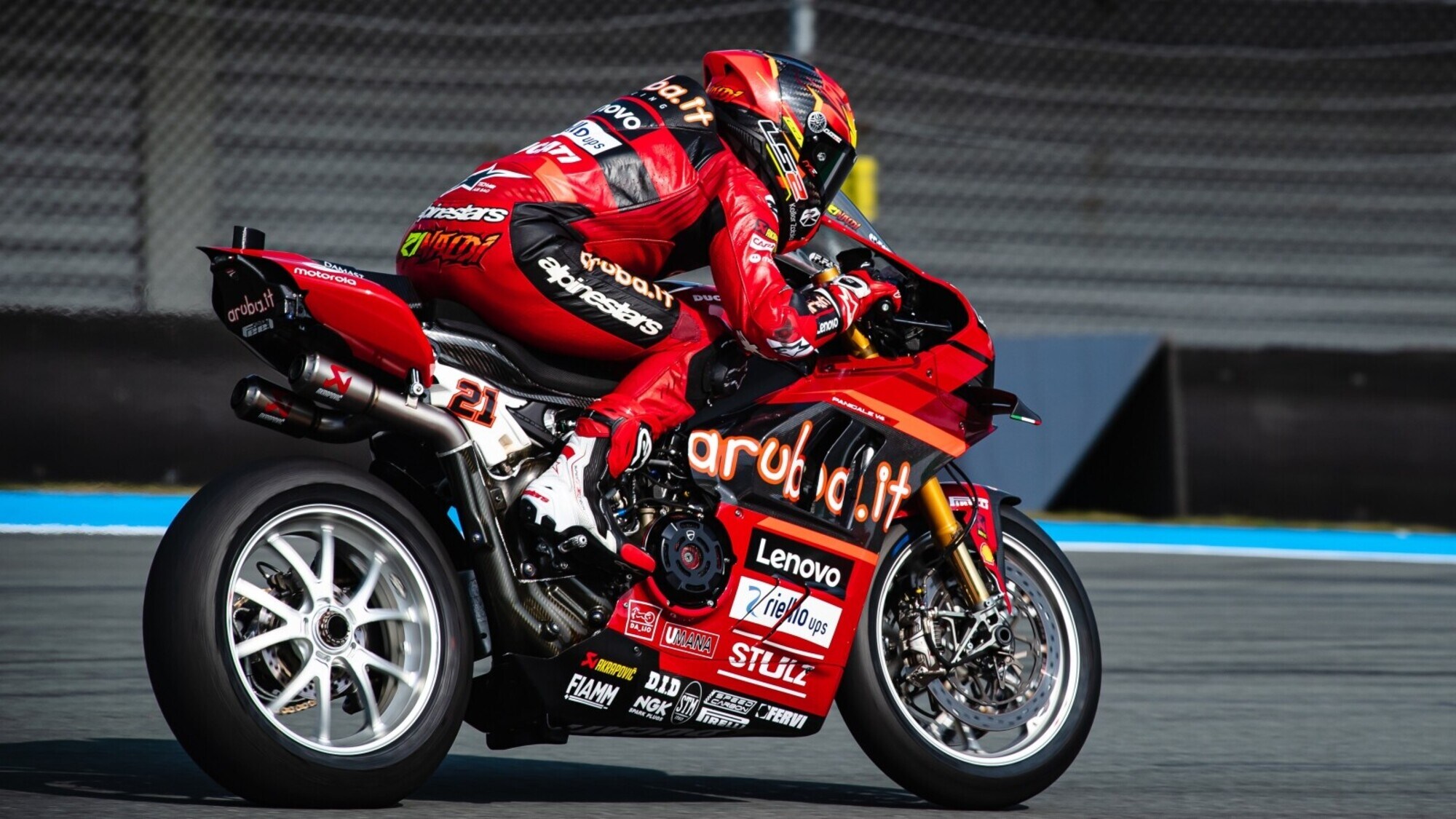 SBK Barcellona: Rinaldi si prende la FP1, 4° Bautista | Motosprint