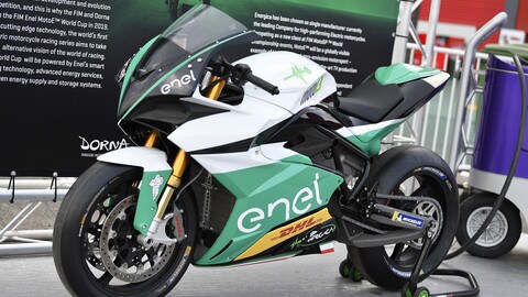 Smith, De Angelis, Simeon: gli ex MotoGP presenti tra le elettriche
