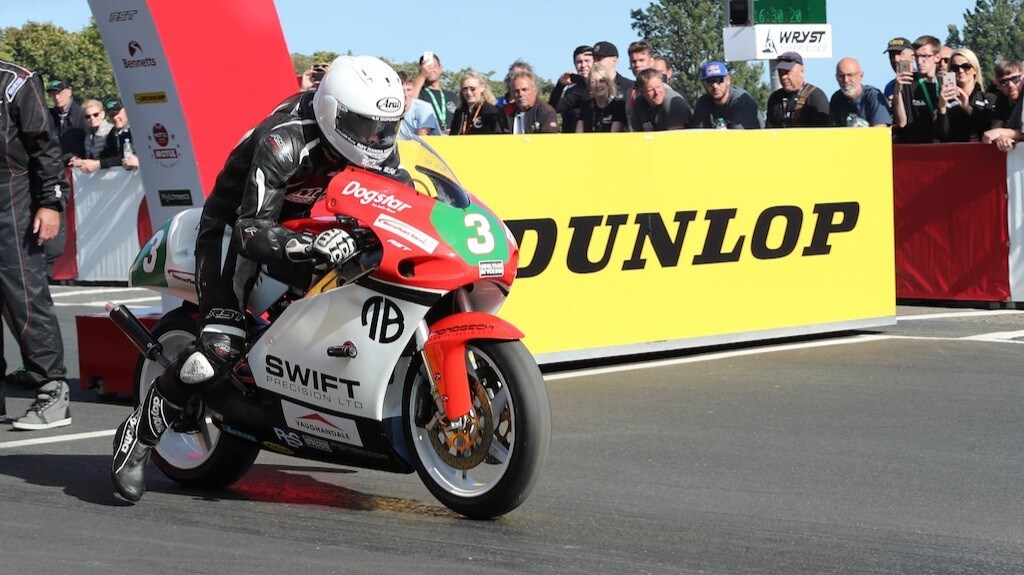 Road Races: Adam McLean al Classic TT con Binch Racing