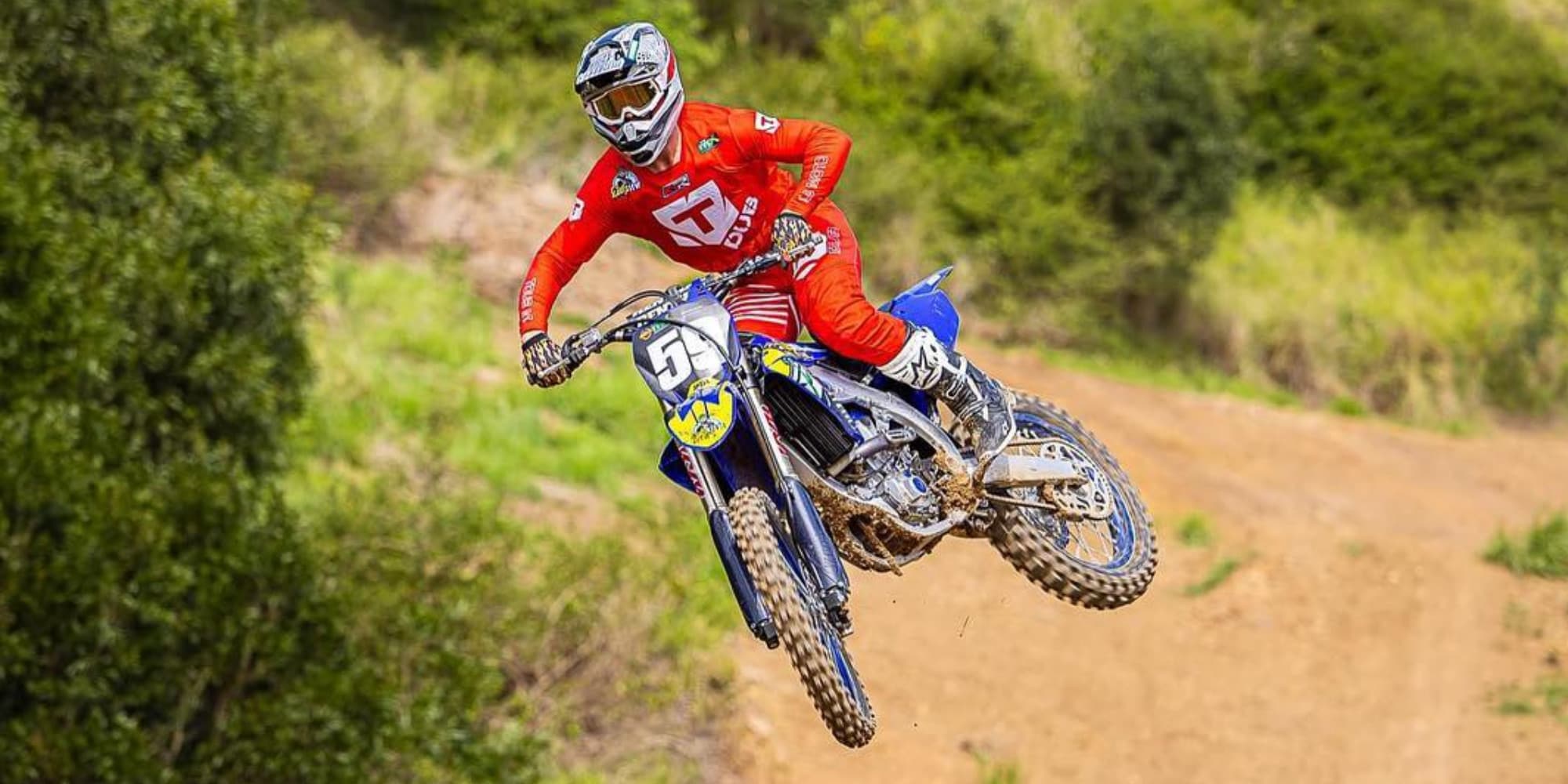 Tragedia nel motocross: giovane pilota muore sotto gli occhi dei genitori