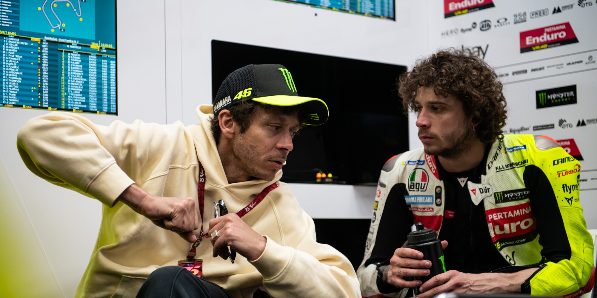 GP Jerez, Bezzecchi: "Rossi nel box? Meglio anche della fidanzata!"