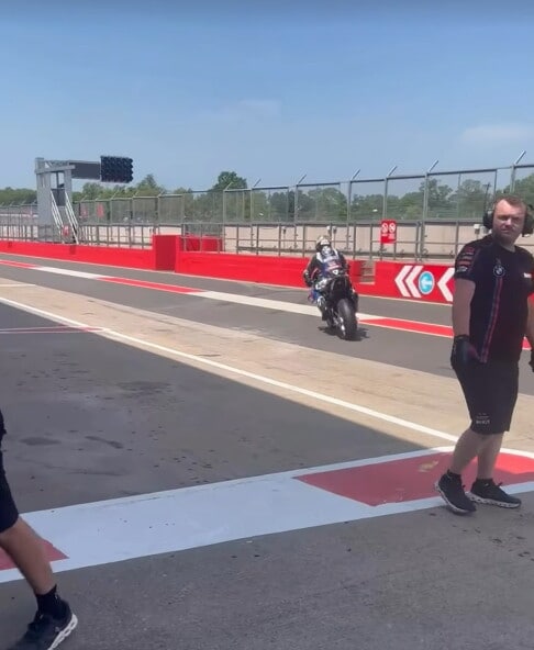 SBK, Danilo Petrucci torna in sella: BMW si prepara a Donington ...