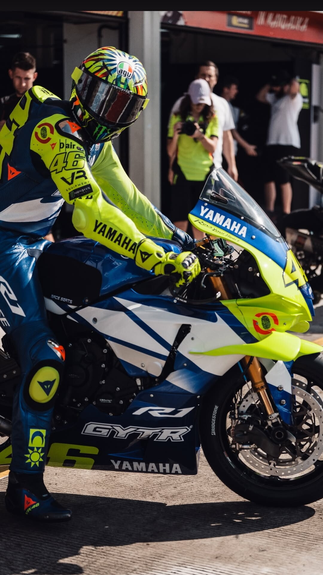 MotoGP, Rossi e i piloti della Academy in pista a Mandalika | Motosprint